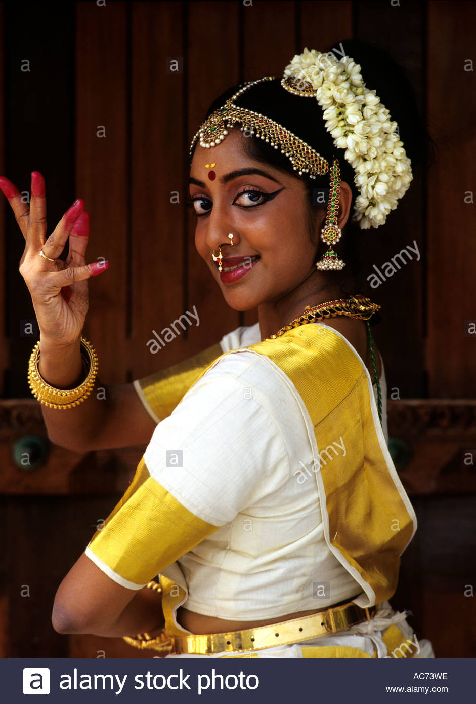 Dance Forms Of Kerala In Hindi at Shelia Meyer blog