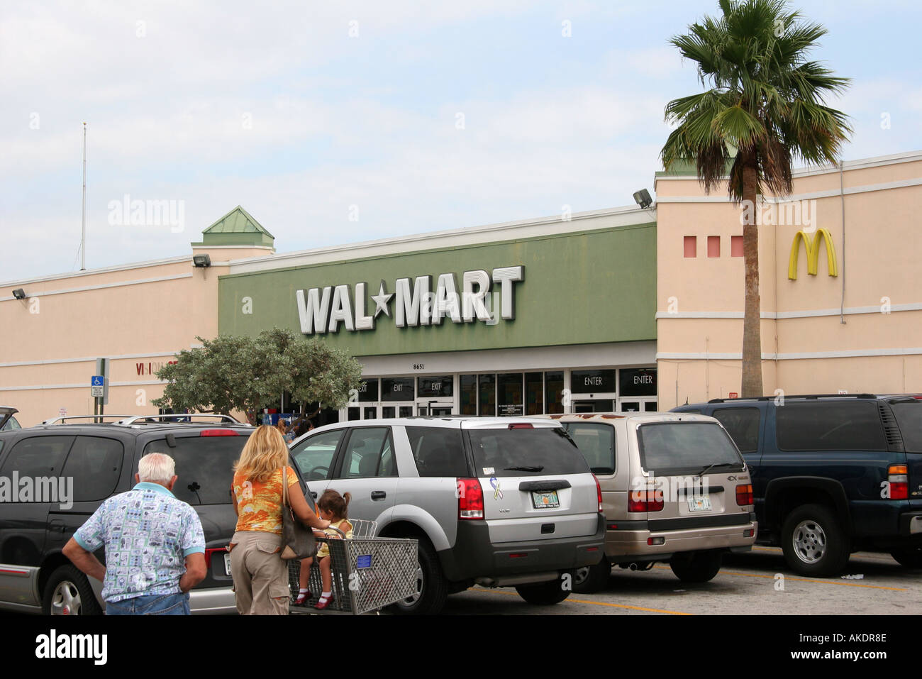 Florida Doral Wal Mart parking lot retail discount shopping entrance ... Florida Doral Wal Mart parking lot retail discount shopping entrance ...