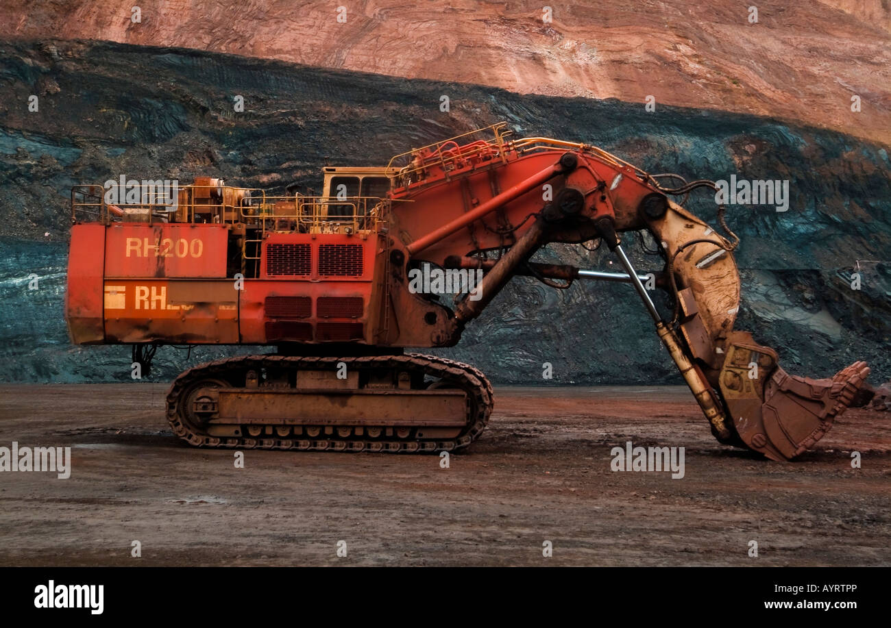 Huge Excavator At The World s Largest Open cut Iron Ore Mine In Tom huge-excavator-at-the-world-s-largest-open-cut-iron-ore-mine-in-tom