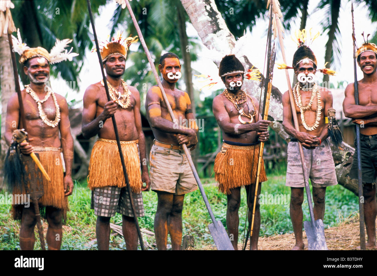 Oceania, Indonesia, Irian Jaya. Asmat people Stock Photo: 19591879 - Alamy Oceania, Indonesia, Irian Jaya. Asmat people Stock Photo: 19591879 - Alamy