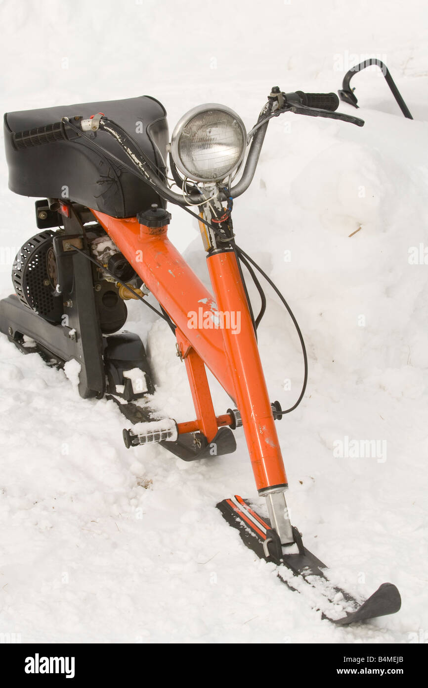 Vintage snowmobiles on display at the I 500 Snowmobile race in Sault ... Vintage snowmobiles on display at the I 500 Snowmobile race in Sault ...