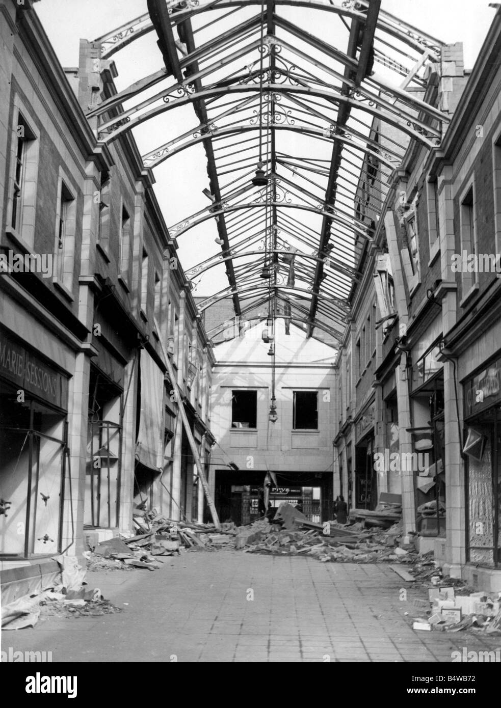 Smithford Street Arcade, Coventry, after the blitz. November Stock ... Smithford Street Arcade, Coventry, after the blitz. November Stock ...