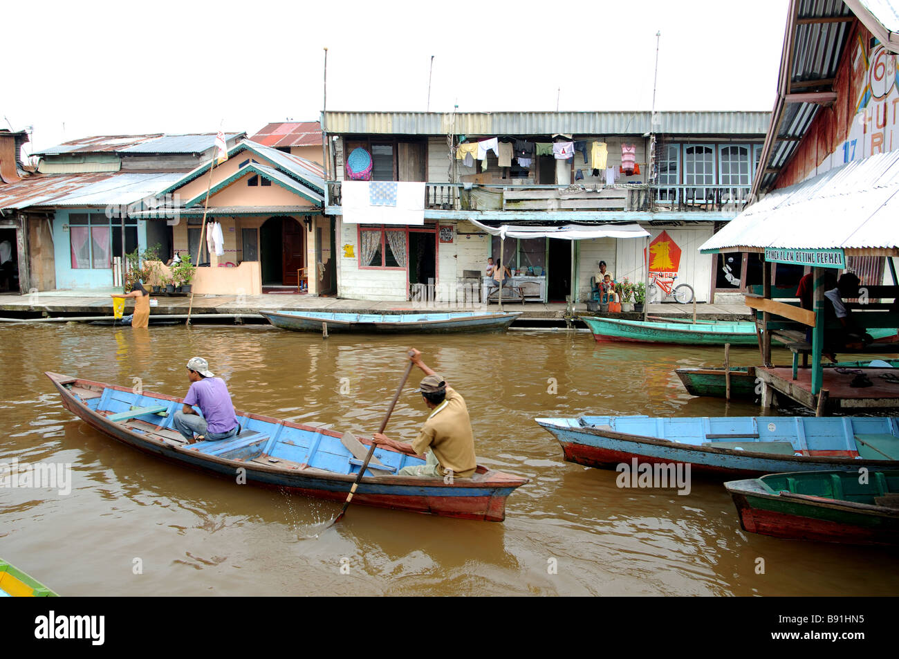 kampung dalam bugis, pontianak, kalimantan, Indonesia Stock Photo ... kampung dalam bugis, pontianak, kalimantan, Indonesia Stock Photo ...