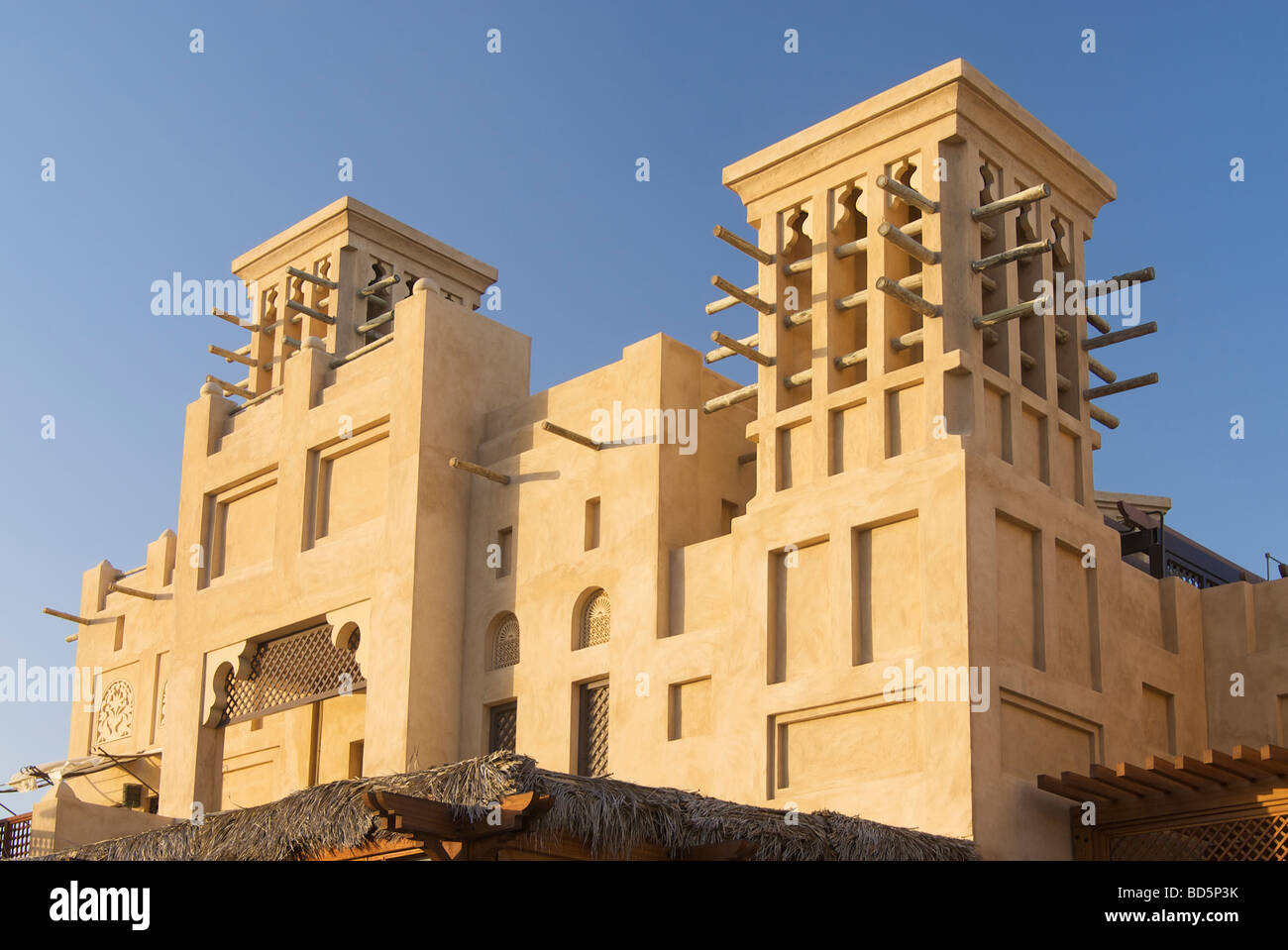Arabic architecture at the Madinat Jumeirah luxury resort, Jumeirah ... Arabic architecture at the Madinat Jumeirah luxury resort, Jumeirah ...