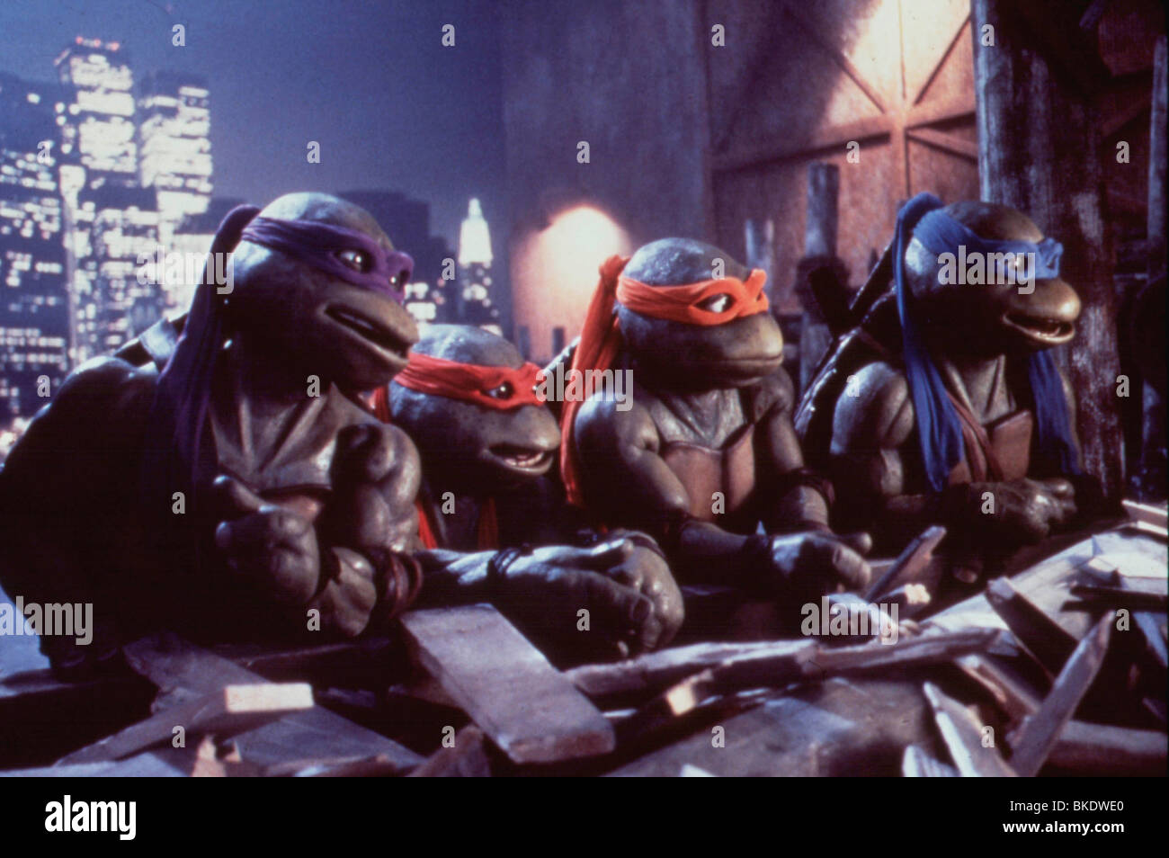 TEENAGE MUTANT NINJA TURTLES 2 : THE SECRET OF THE OOZE (1991 Stock ...