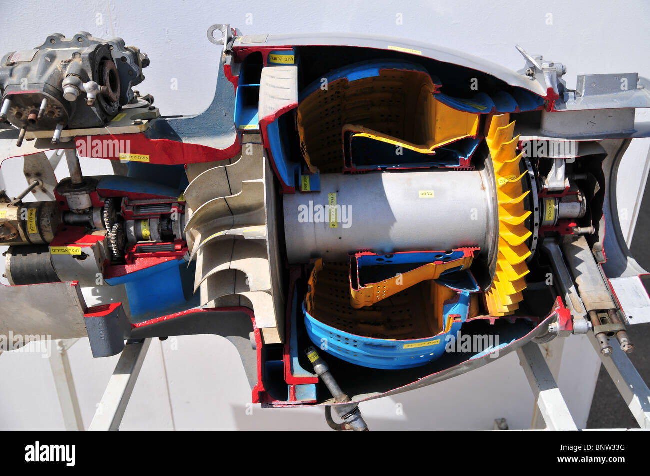 Cross section of a jet engine Stock Photo: 30669396 - Alamy Cross section of a jet engine Stock Photo: 30669396 - Alamy