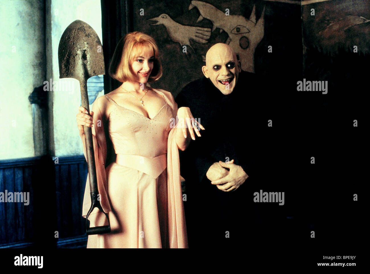 JOAN CUSACK CHRISTOPHER LLOYD ADDAMS FAMILY VALUES (1993 Stock Photo ... JOAN CUSACK CHRISTOPHER LLOYD ADDAMS FAMILY VALUES (1993 Stock Photo ...