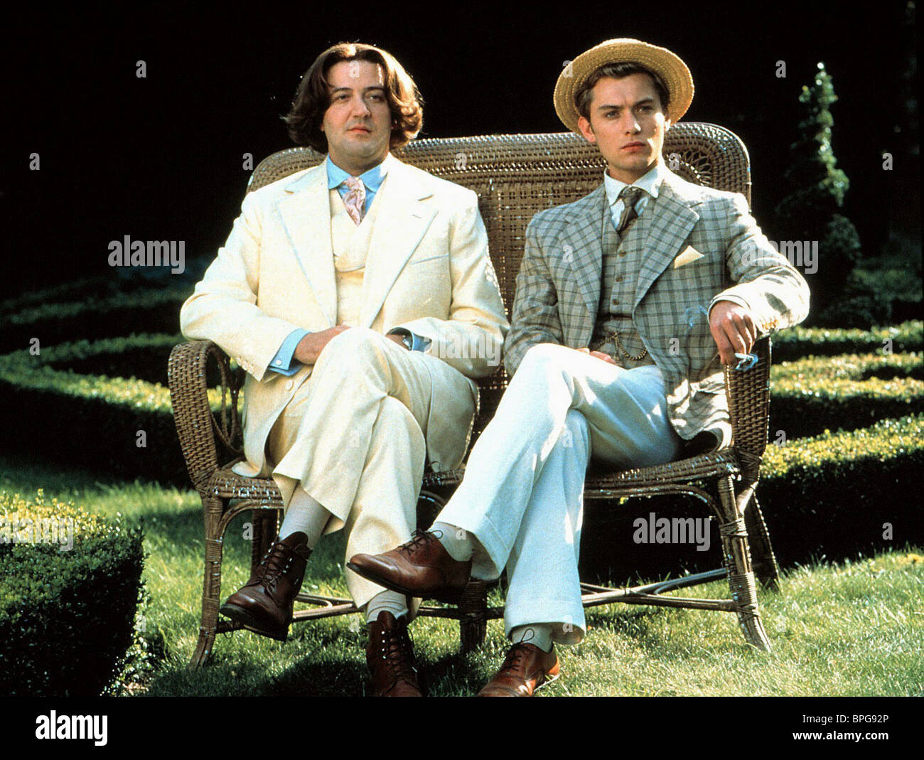 STEPHEN FRY & JUDE LAW WILDE (1997 Stock Photo, Royalty Free Image ... STEPHEN FRY & JUDE LAW WILDE (1997 Stock Photo, Royalty Free Image ...