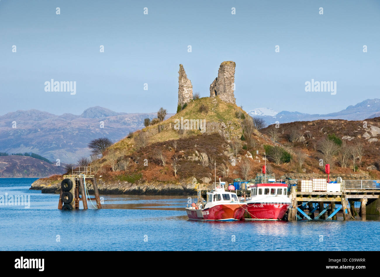 Kyleakin Castle & Kyleakin Harbour, Isle of Skye, Inner Hebrides Stock ... Kyleakin Castle & Kyleakin Harbour, Isle of Skye, Inner Hebrides Stock ...