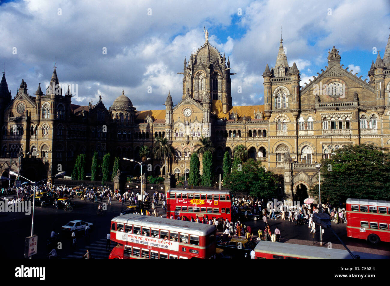Traffic at Victoria Terminus VT now Chhatrapati Shivaji Terminus CST ... Traffic at Victoria Terminus VT now Chhatrapati Shivaji Terminus CST ...