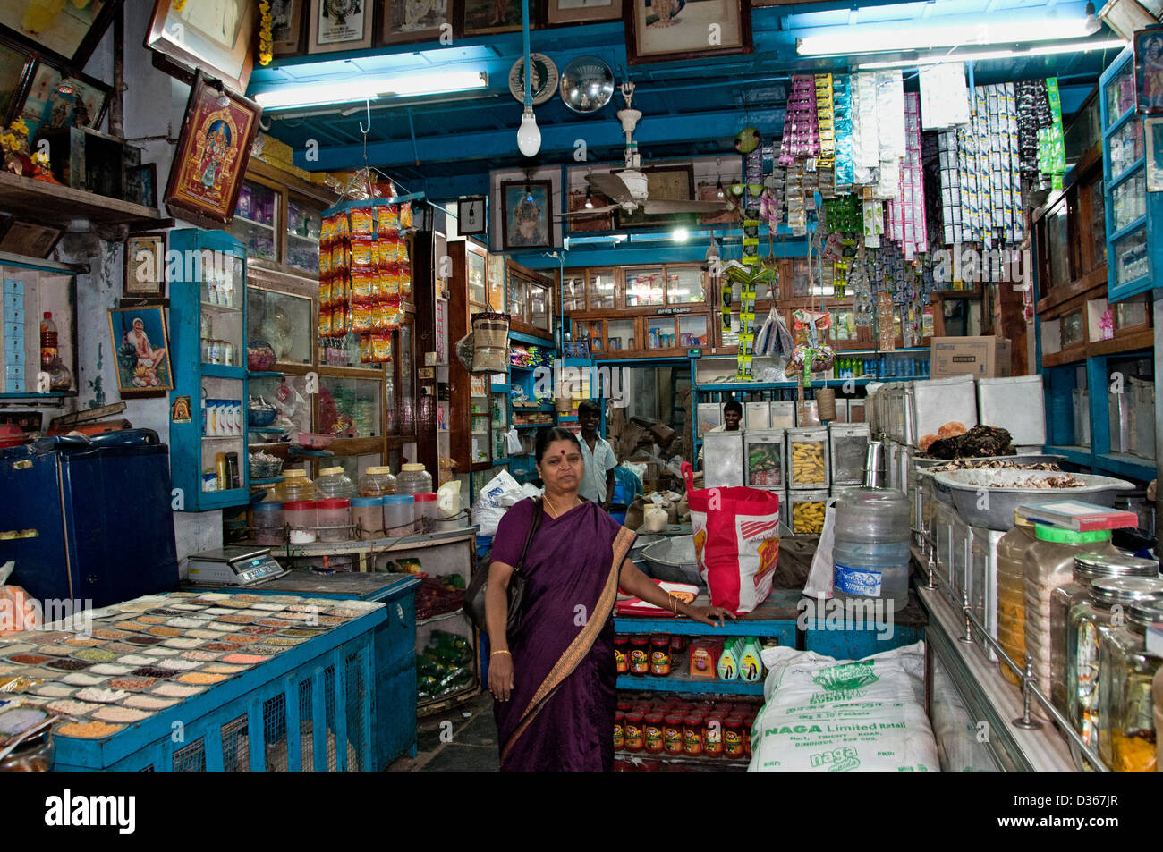 Bazaar center old market Chennai ( Madras ) India Tamil Nadu Stock ... Bazaar center old market Chennai ( Madras ) India Tamil Nadu Stock ...