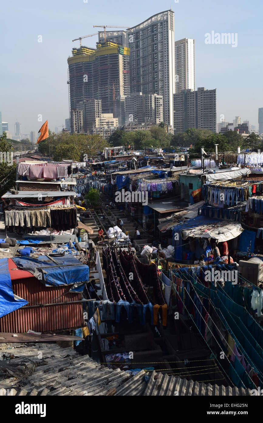 Slum with skyscrapers in Mumbai, India Stock Photo, Royalty Free Image: 79643585 - Alamy
