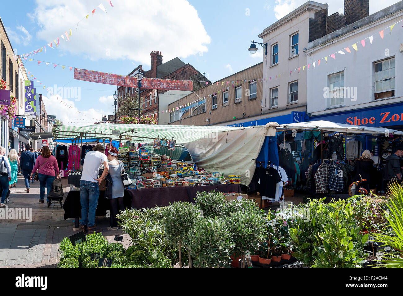 Saturday Market, Dartford High Street, Dartford, Kent, England Stock ... Saturday Market, Dartford High Street, Dartford, Kent, England Stock ...