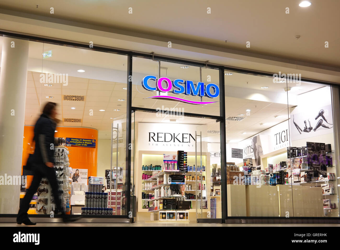 Cosmo store Stock Photo: 117725151 - Alamy