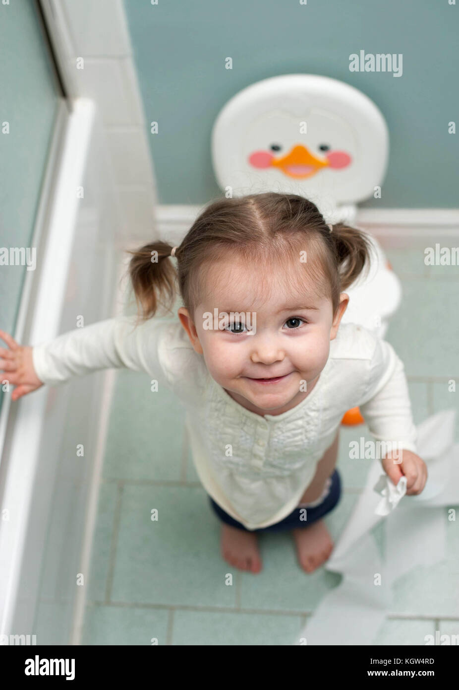 Girl Potty Training Stock Photos & Girl Potty Training Stock Images - Alamy Girl Potty Training Stock Photos & Girl Potty Training Stock Images - Alamy