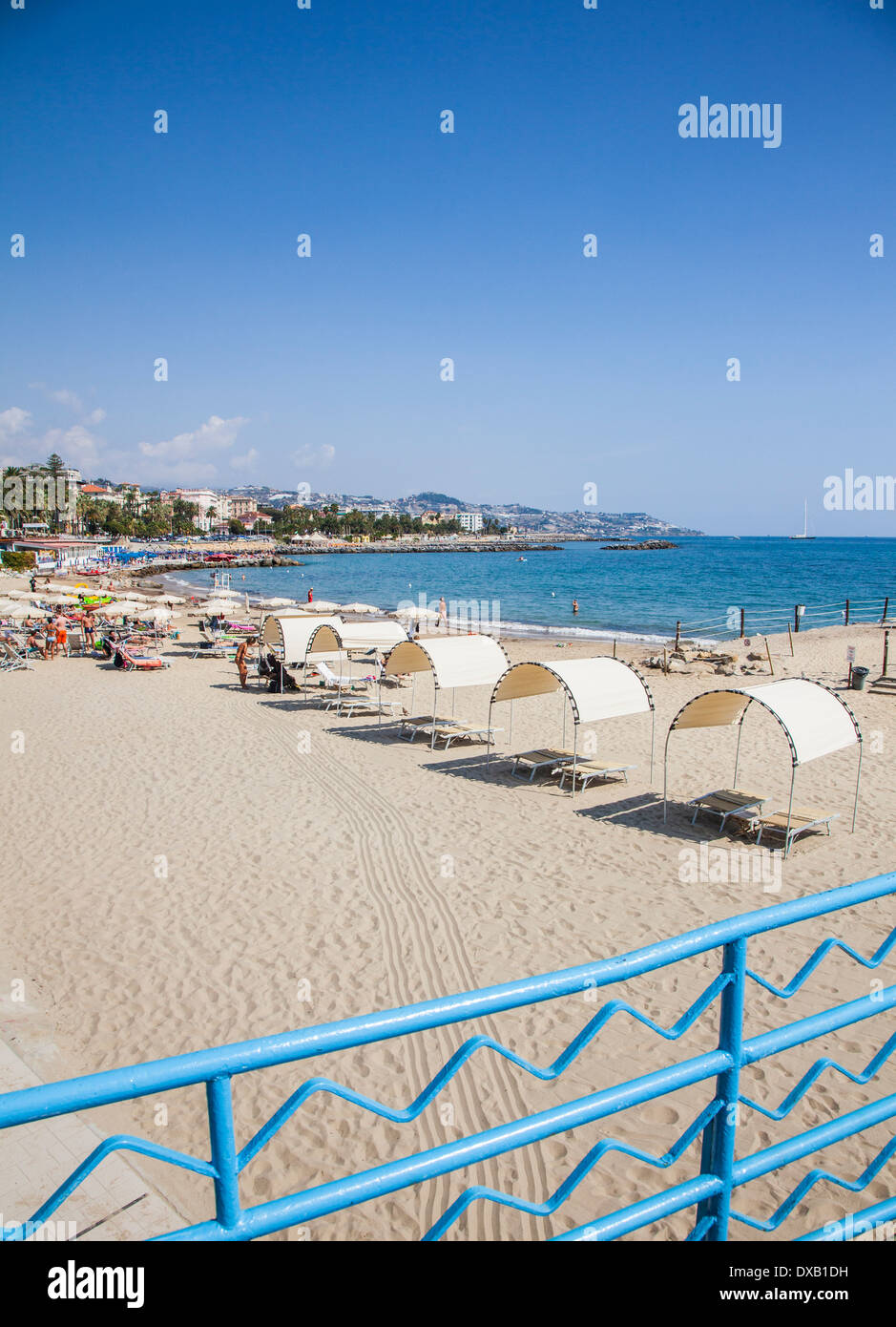 San Remo-Strand und Meer, San Remo, Ligurien, Italien Stockfoto, Bild ...