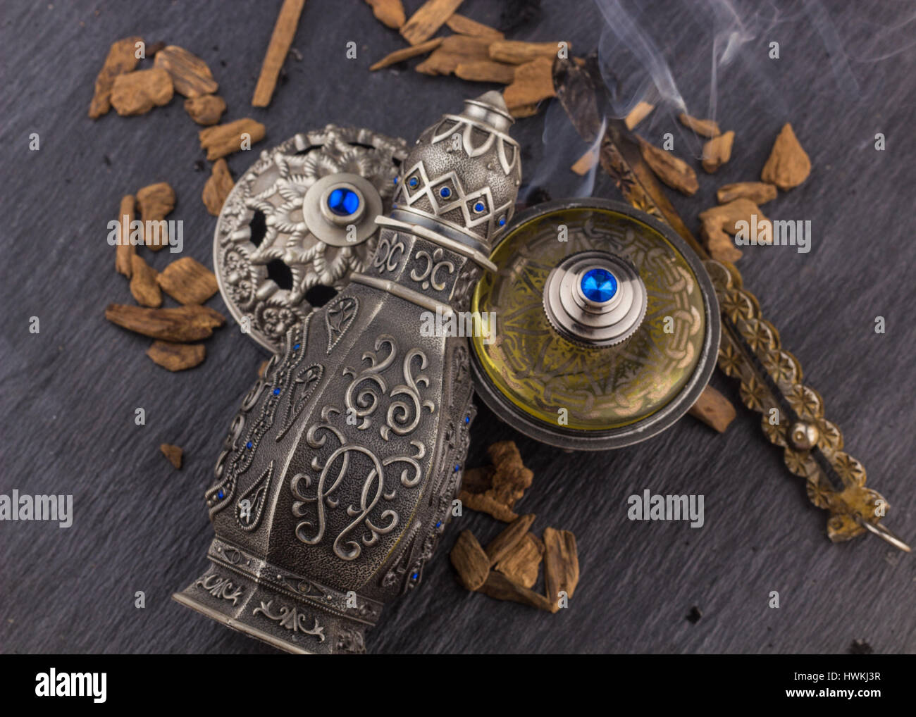 Silber-Oriental künstlerische arabischen Oud Parfüm / arabischen Oud ...