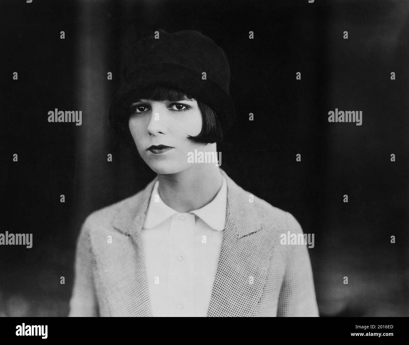 Louise brooks society hi-res stock photography and images - Alamy