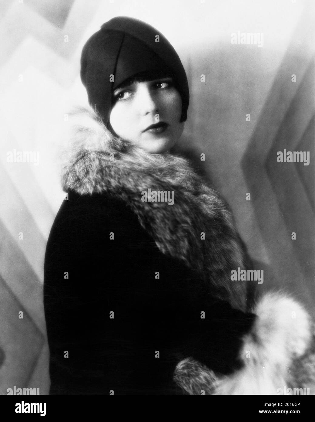 Portrait of louise brooks hi-res stock photography and images - Alamy