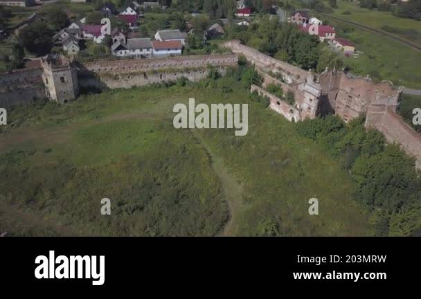 Stare Selo, UKraine - 9 8 2020: An ancient renaissance castle was ...