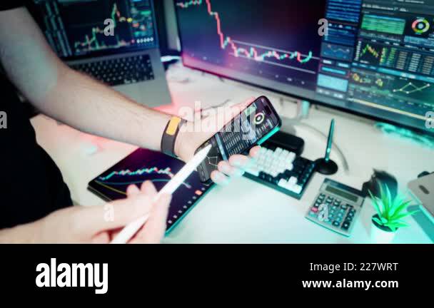 Software hand Stock Videos & Footage - HD and 4K Video Clips - Alamy