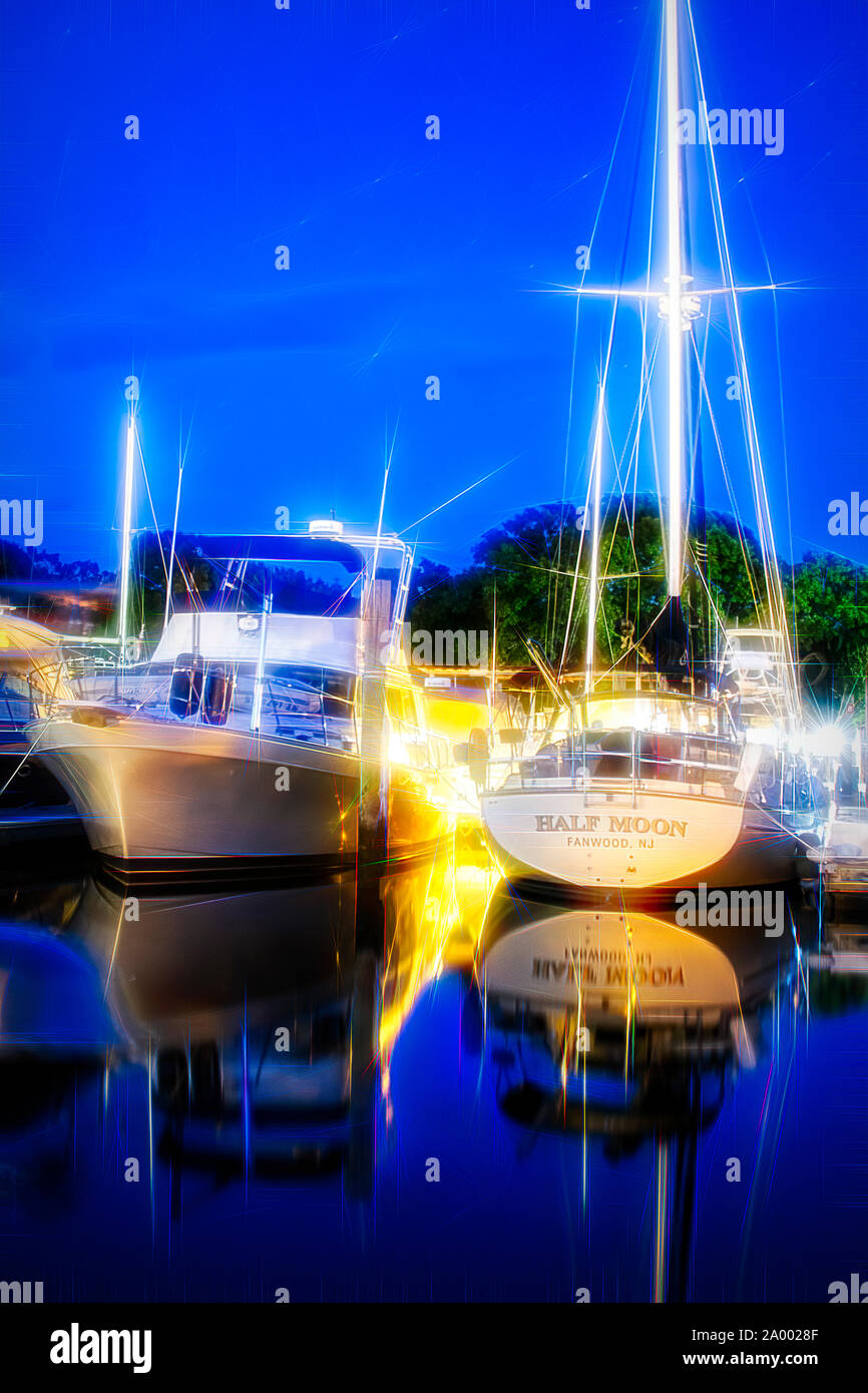 Water yacht night reflection hi-res stock photography and images - Alamy