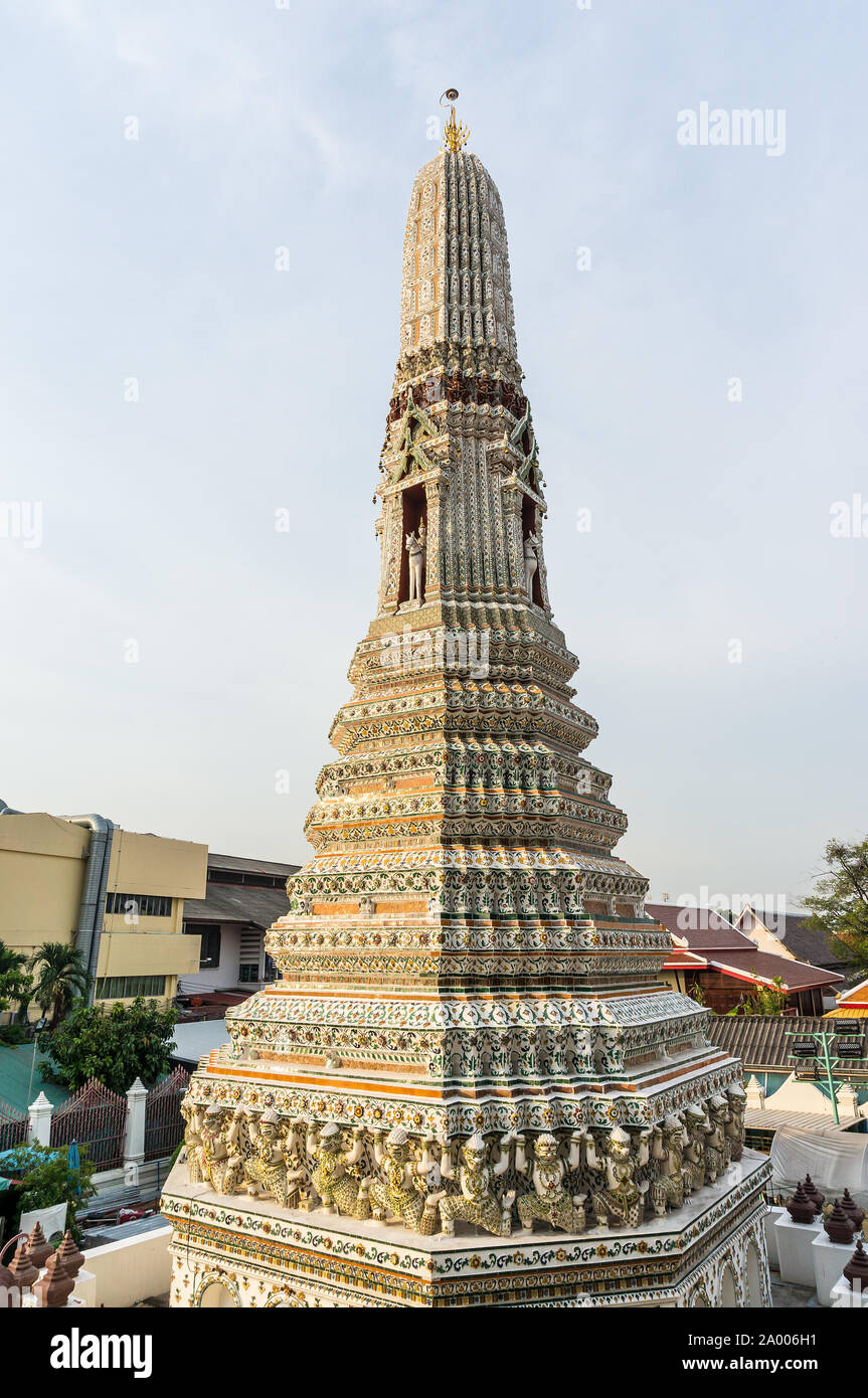 Prang and chedi hi-res stock photography and images - Alamy