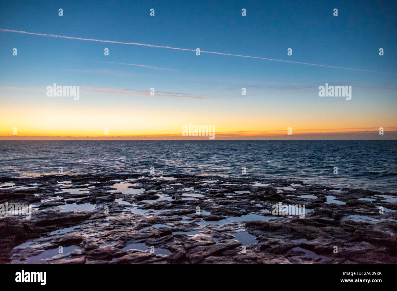 Pools by the sea hi-res stock photography and images - Alamy