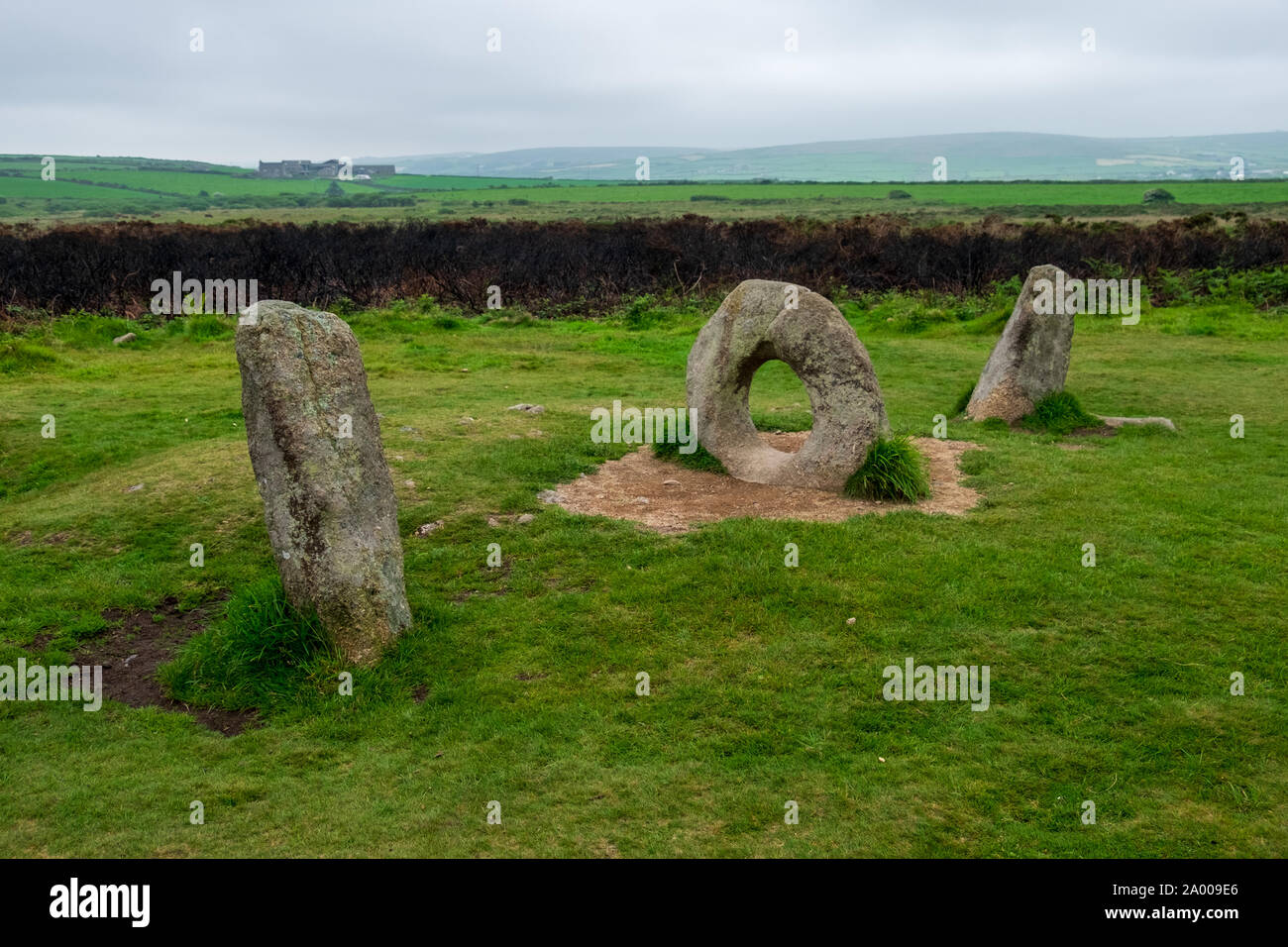 Men an tol megalithic cornwall hi-res stock photography and images - Alamy