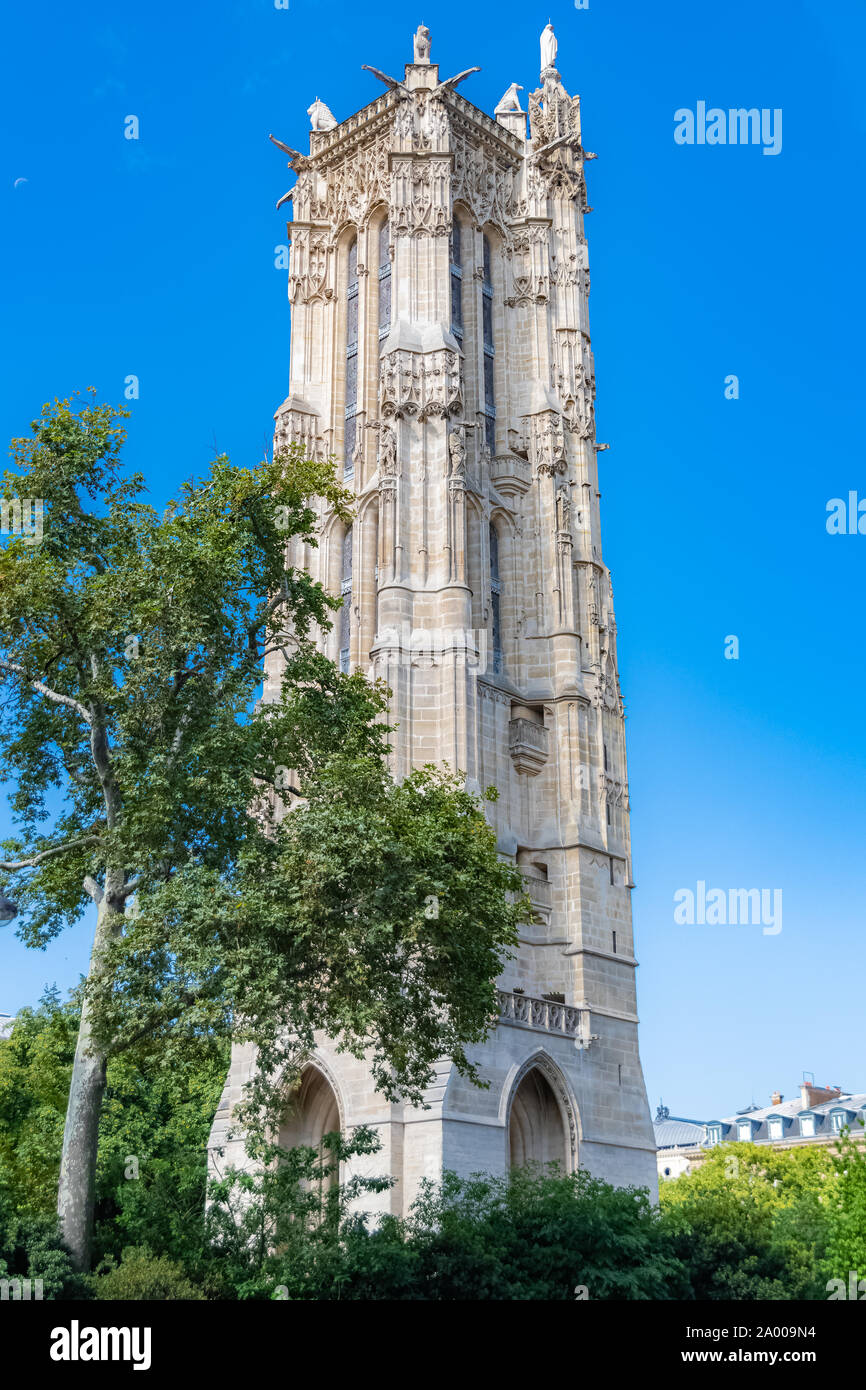 Paris, the Saint-Jacques tower, view from a typical street in the ...