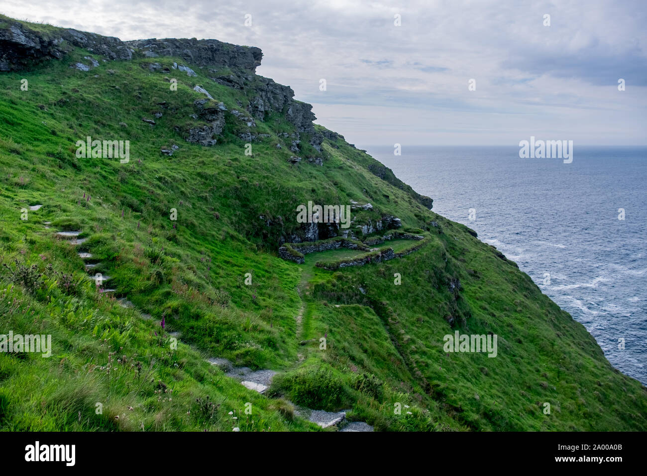 The ruins of King Arthur’s Castle, Tintagel Castle Stock Photo - Alamy