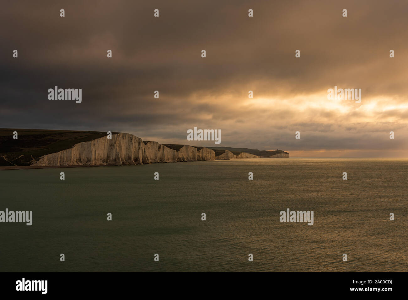 White chalk cliffs of the Seven Sisters Stock Photo - Alamy