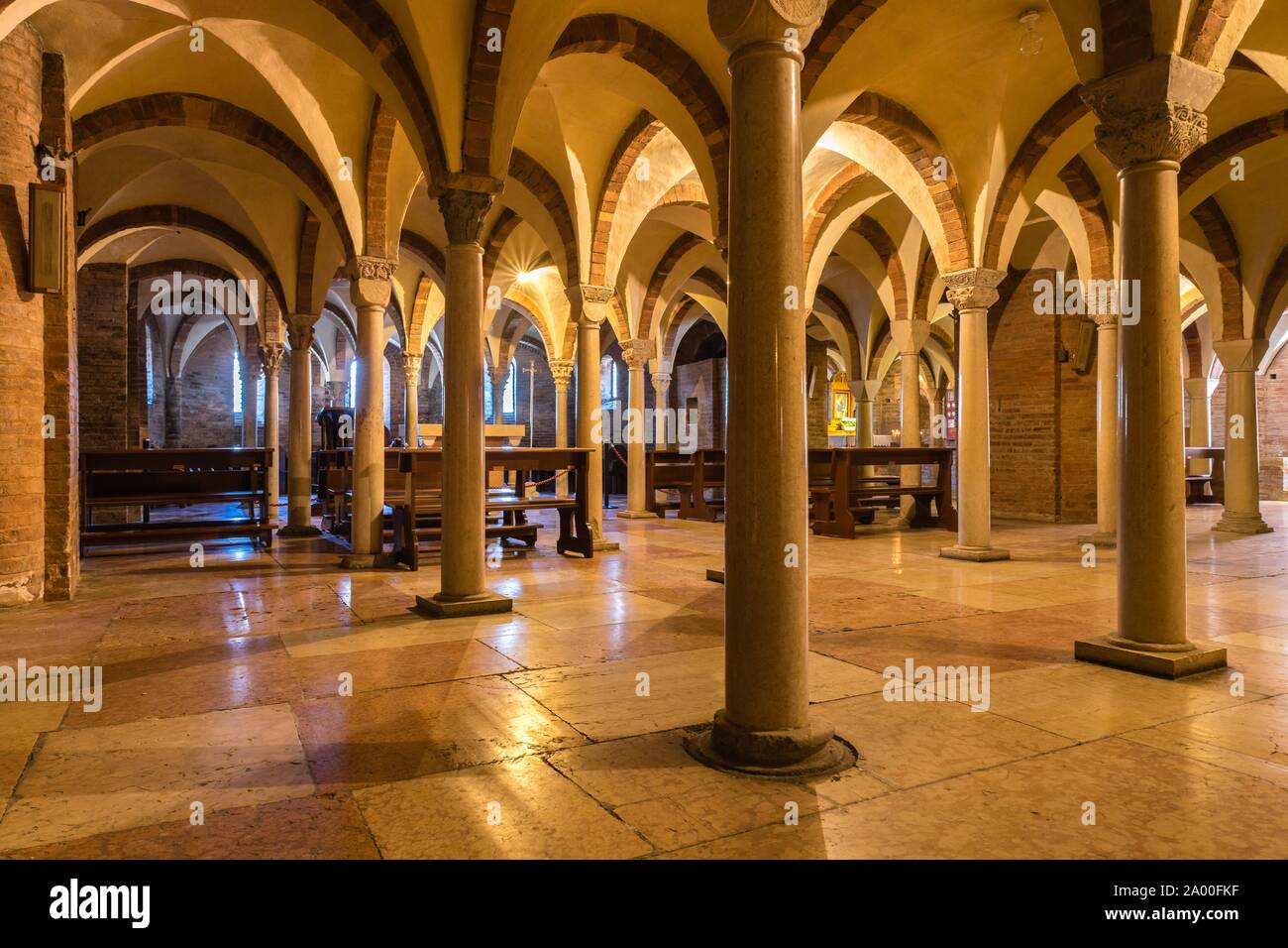 Romanesque crypt hi-res stock photography and images - Alamy
