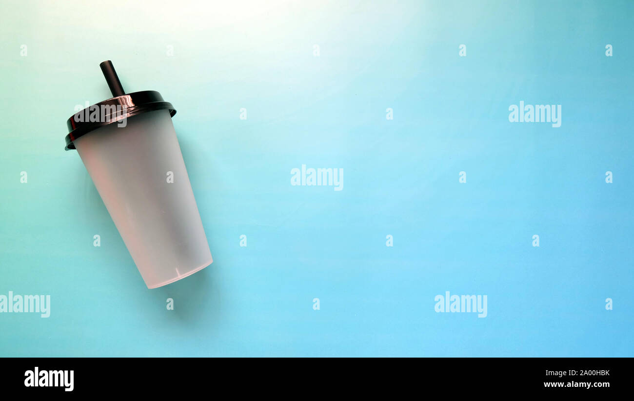 Plastic disposable glass hi-res stock photography and images - Alamy