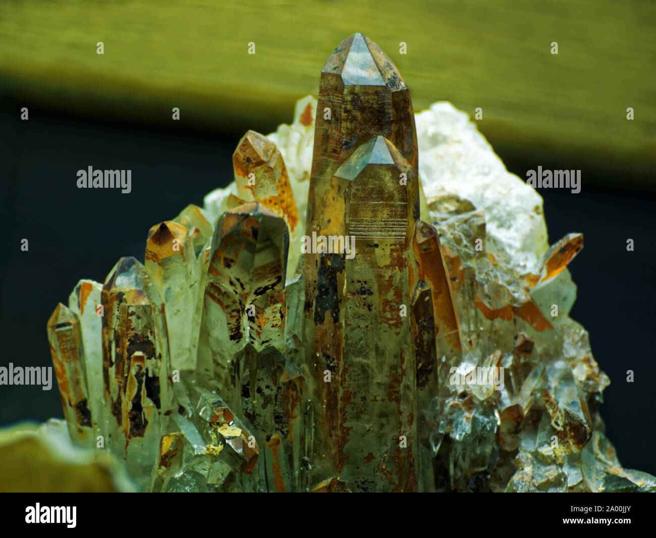 Silicon dioxide images hi-res stock photography and images - Alamy