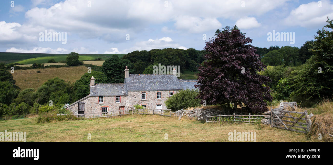 Farmhouse and farm on Dartmoor in Devon in Southern England, UK Stock ...
