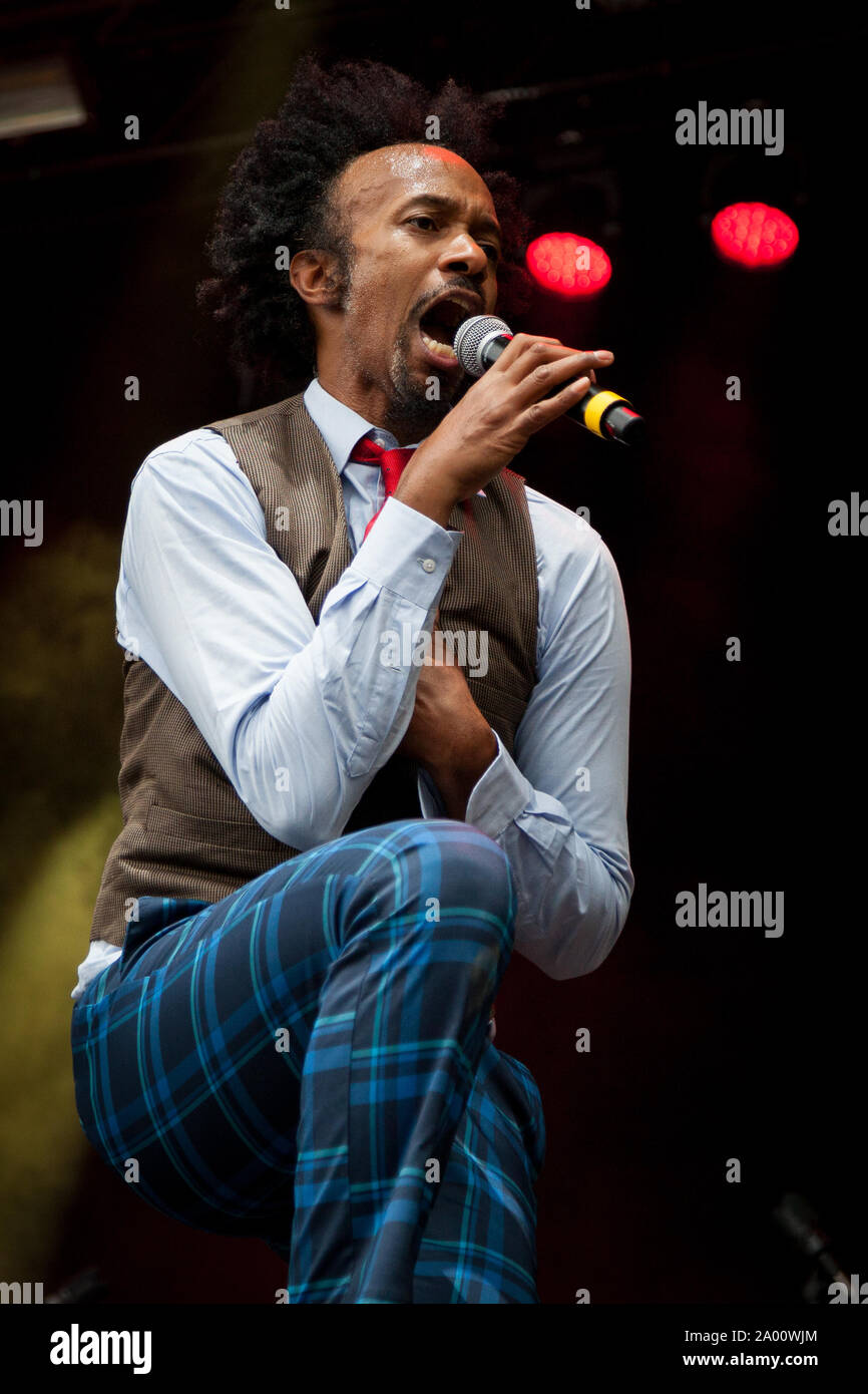 Pstereo hi-res stock photography and images - Alamy