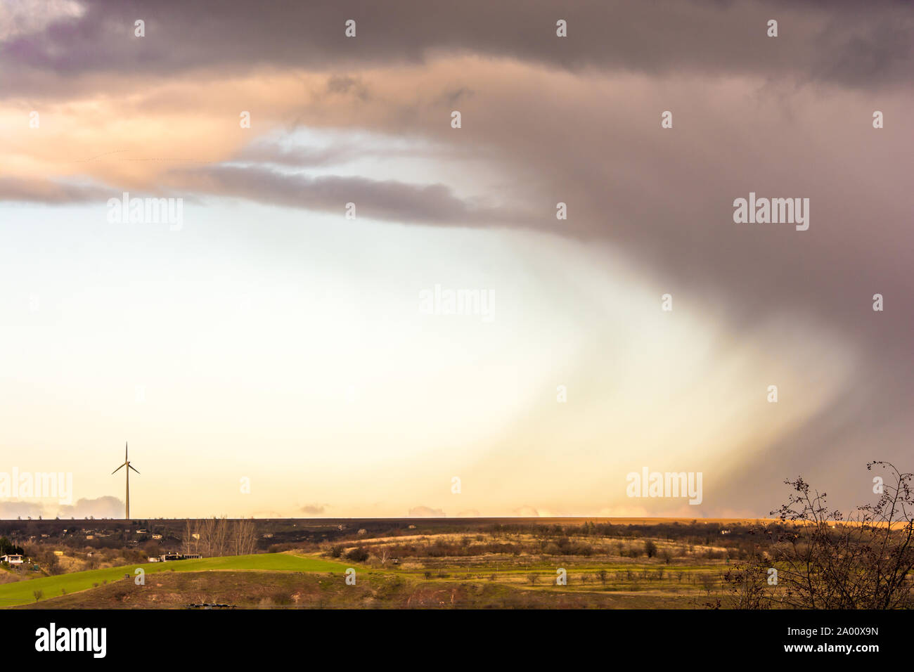 Sun and rain alternate in beautiful scenery Stock Photo - Alamy