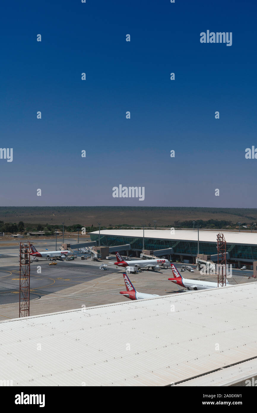 Tarmac vehicles hi-res stock photography and images - Alamy