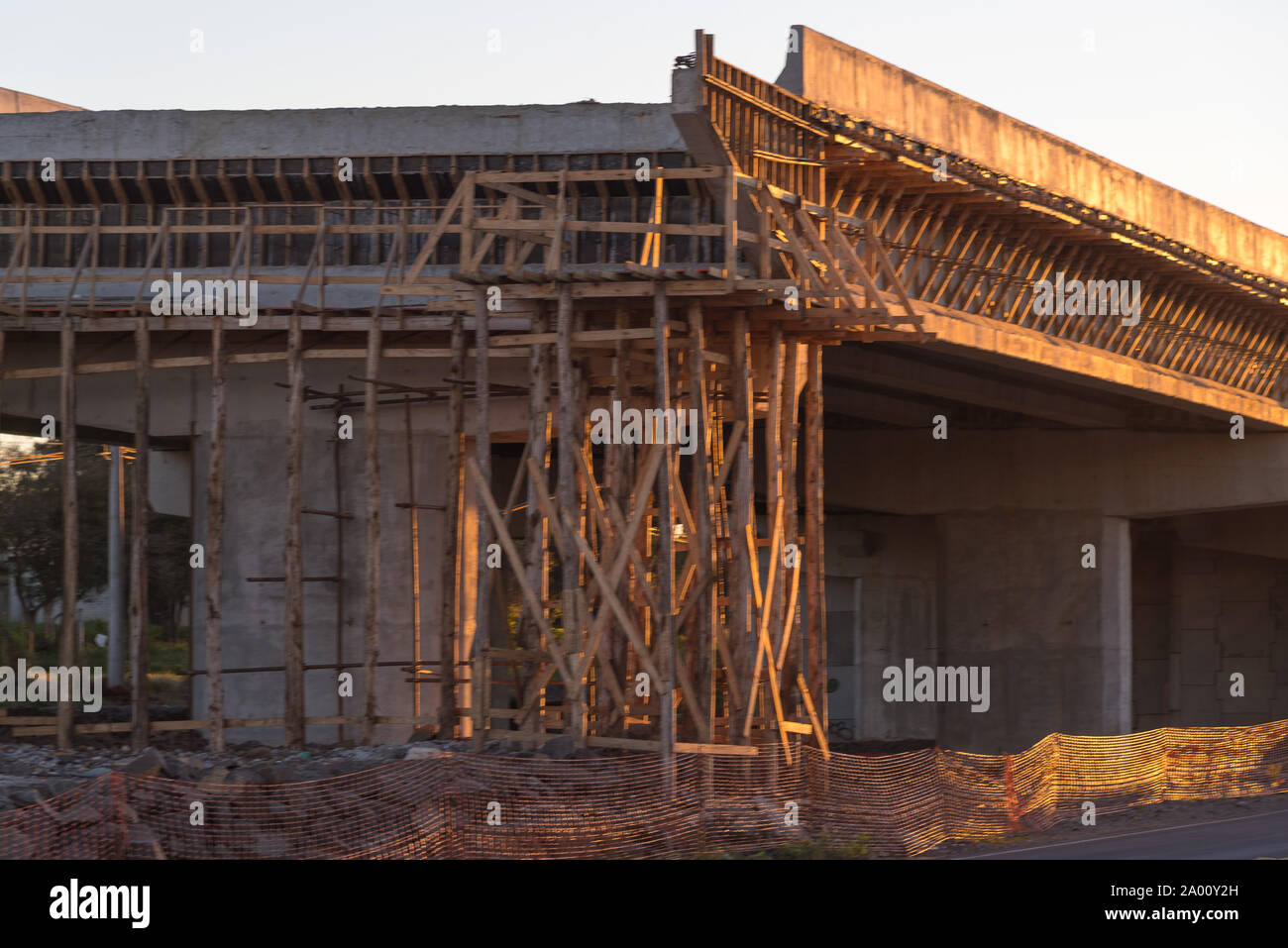 Brazil unfinished building hi-res stock photography and images - Alamy