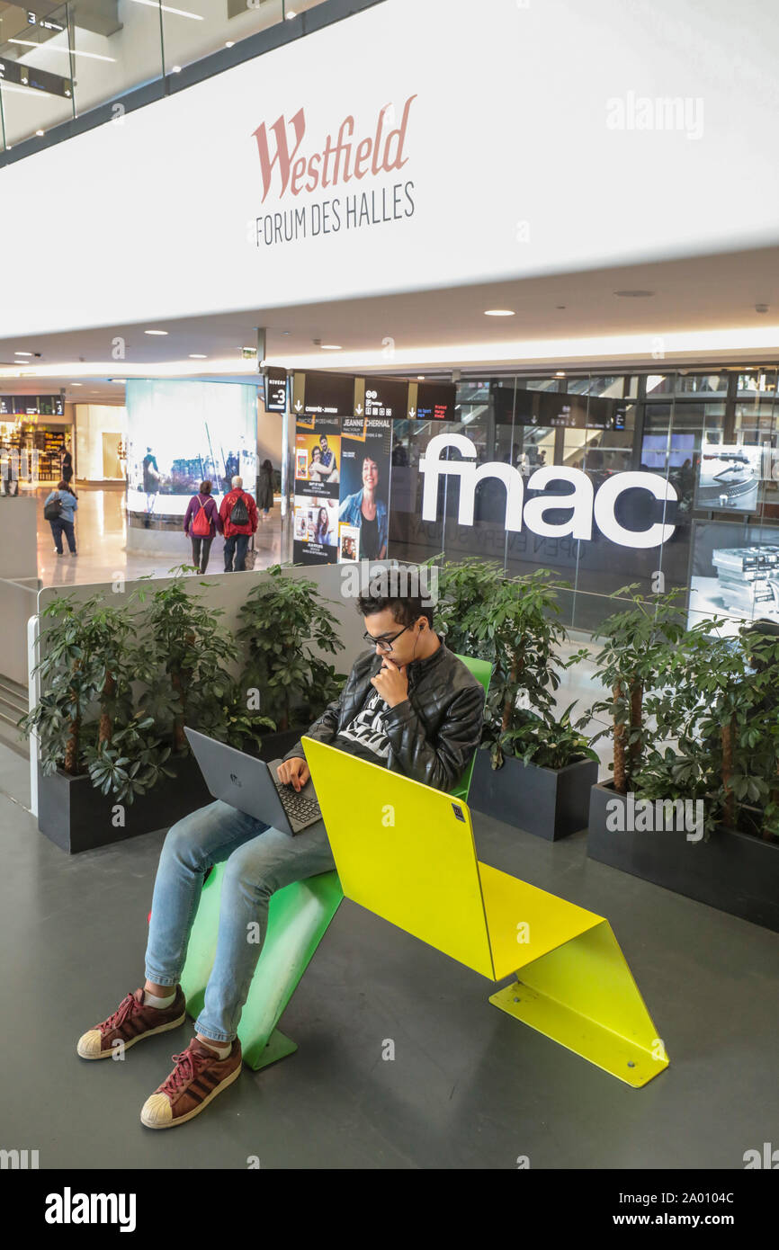 Fnac logo hi-res stock photography and images - Alamy