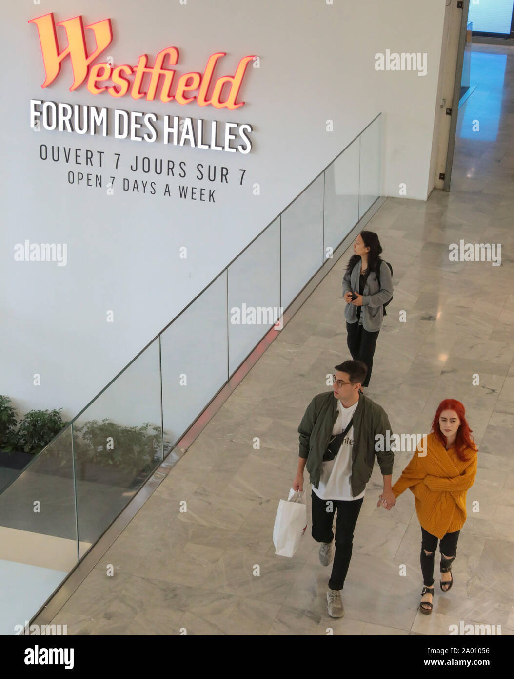 FORUM DES HALLES DEVIENT WESTFIELD FORUM DES HALLES Stock Photo - Alamy