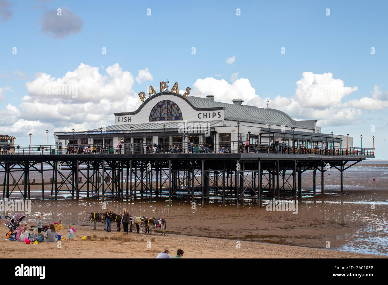 Cleethorpes pier hi-res stock photography and images - Alamy Cleethorpes pier hi-res stock photography and images - Alamy