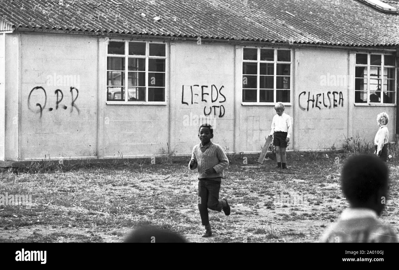 Southall london 1970s hi-res stock photography and images - Alamy