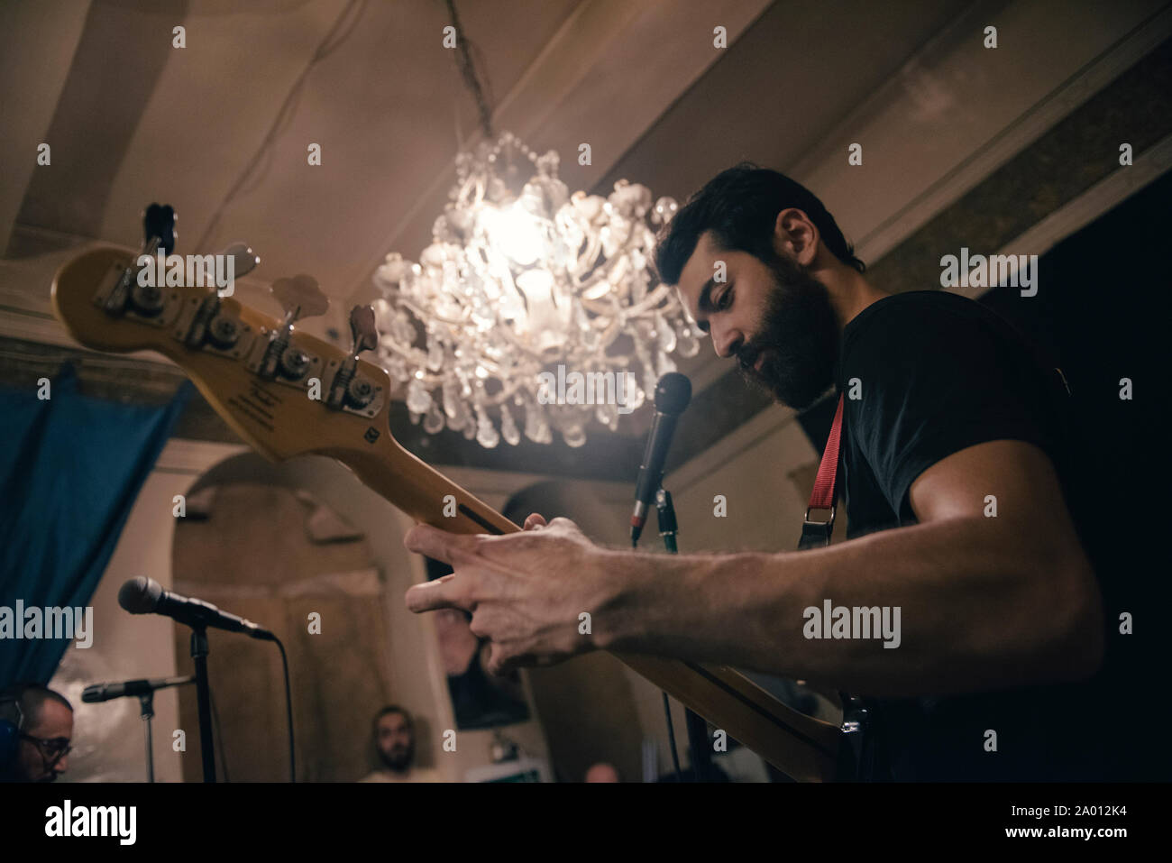 Syrian music hi-res stock photography and images - Alamy
