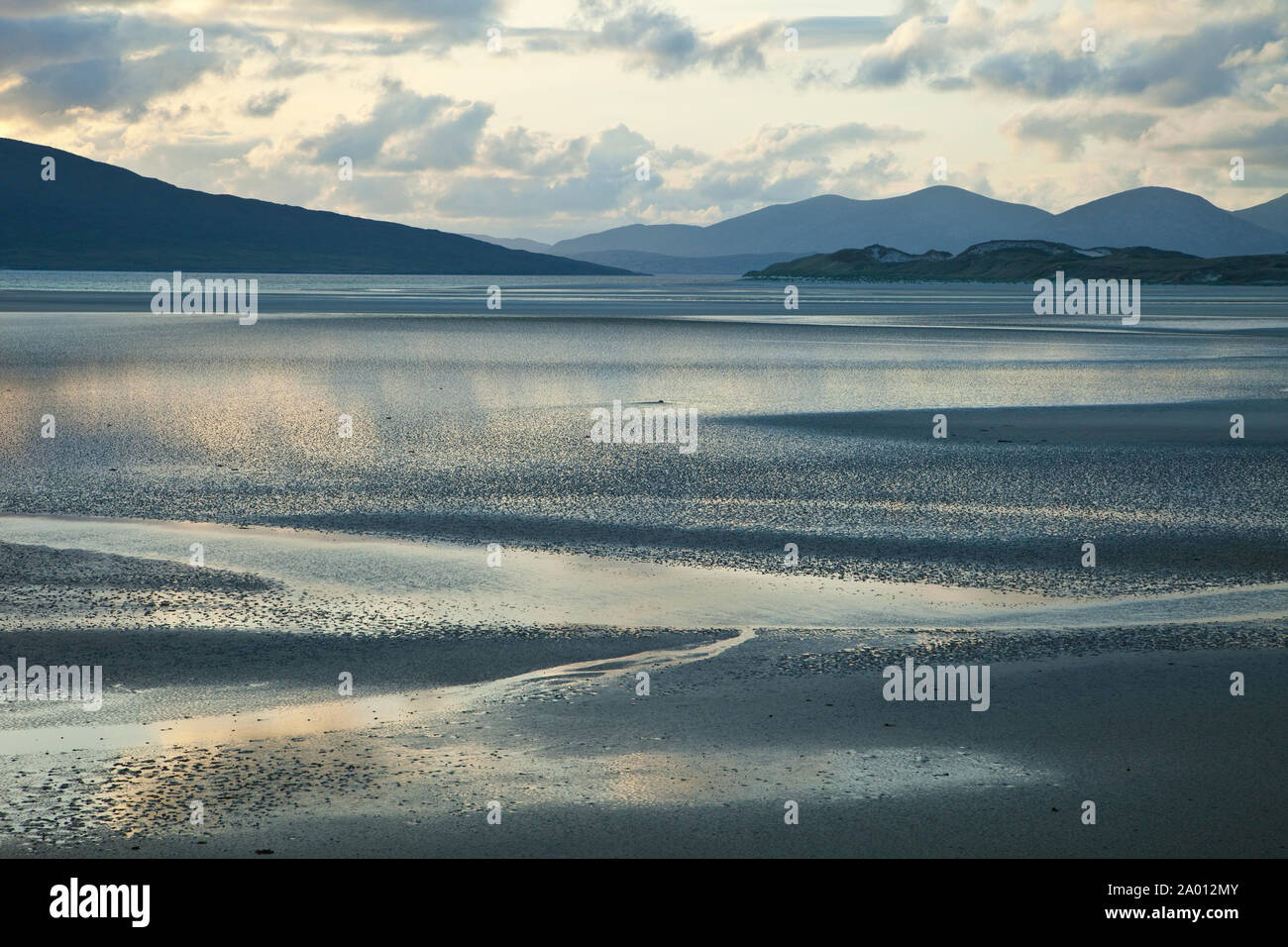 North Harris con paisaje mareal en fiordo de Taransay. Norht Harris ...