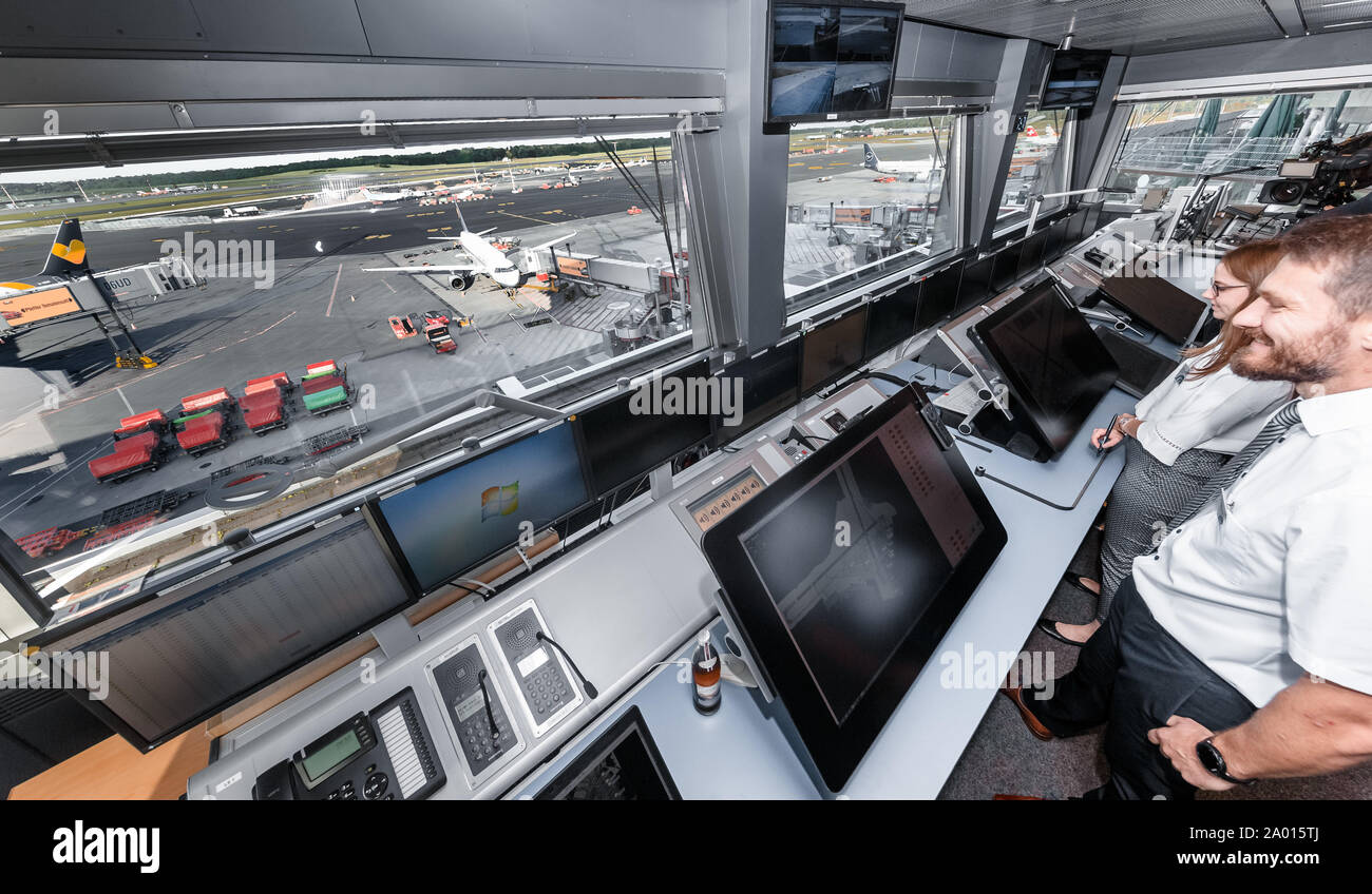 Hamburg, Germany. 19th Sep, 2019. Apron controllers work in a research ...