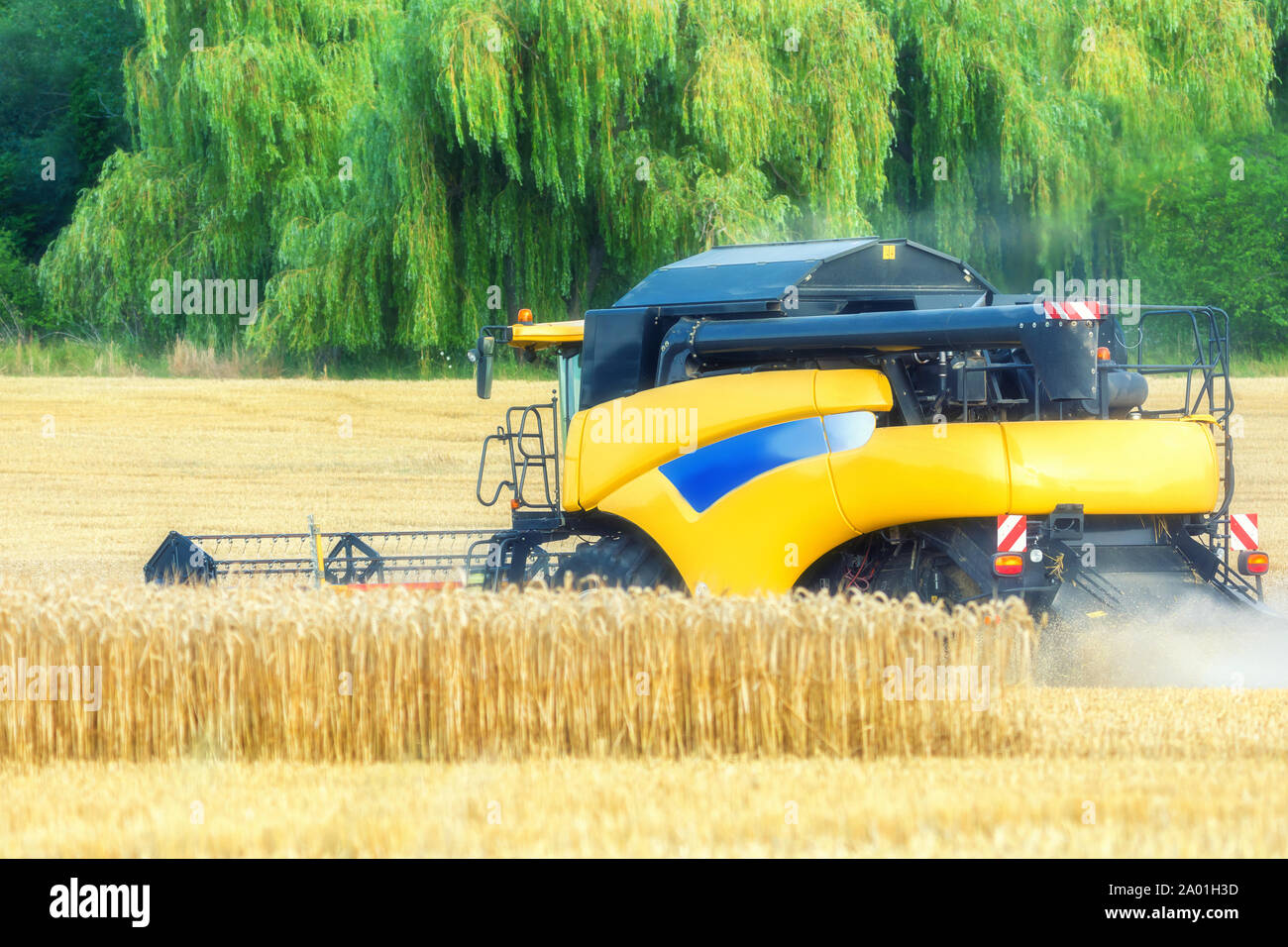 Modern harvesting machine wheat hi-res stock photography and images - Alamy