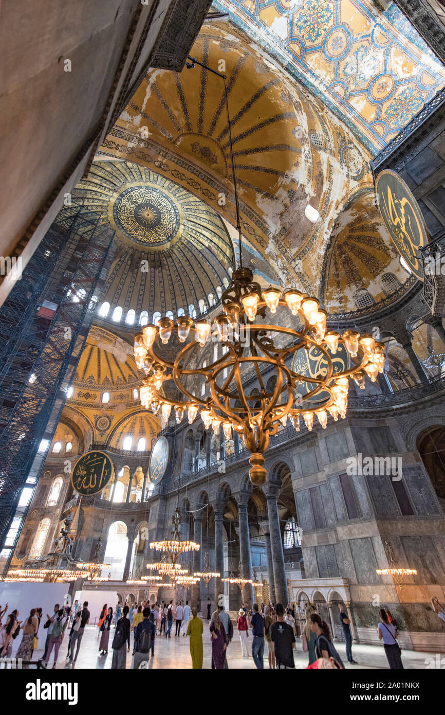 Blue Mosque Istanbul Turkey architecture and design religious temple ...