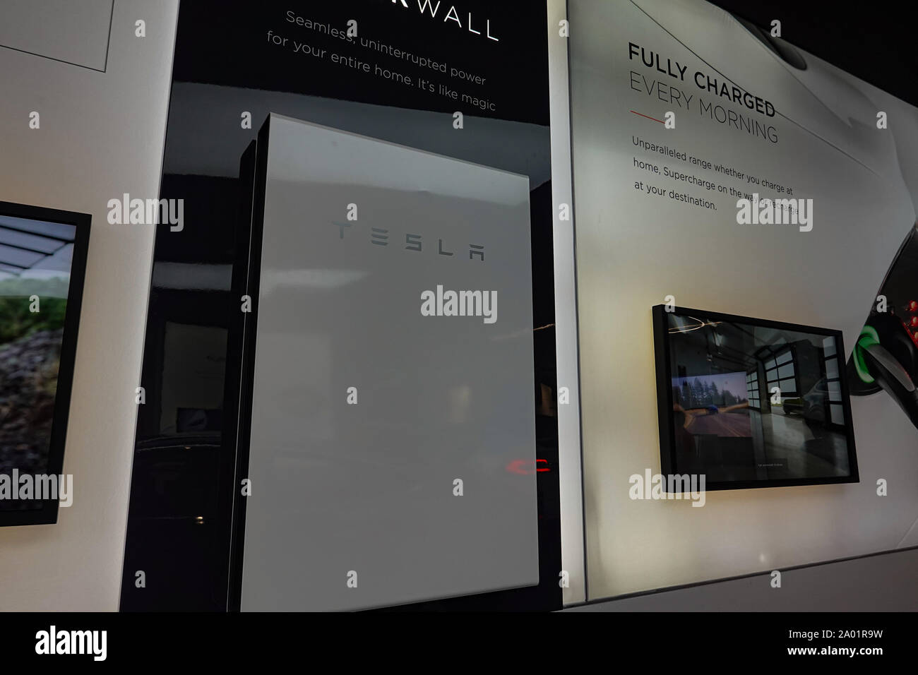 Wa modern logo hi-res stock photography and images - Alamy